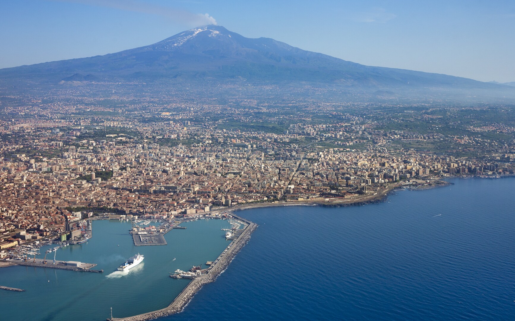 In 2009 Panerai acquired and restored the 1936 boat Eilean. | GB ...